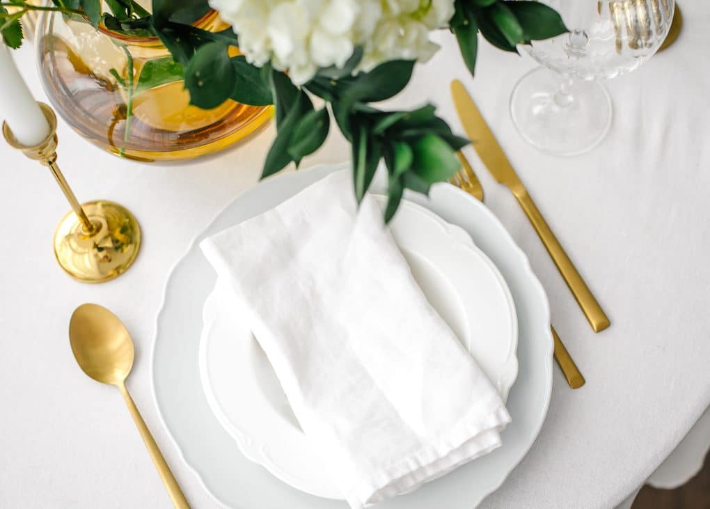 Les secrets d'une table bien dressée : comment organiser les couverts?